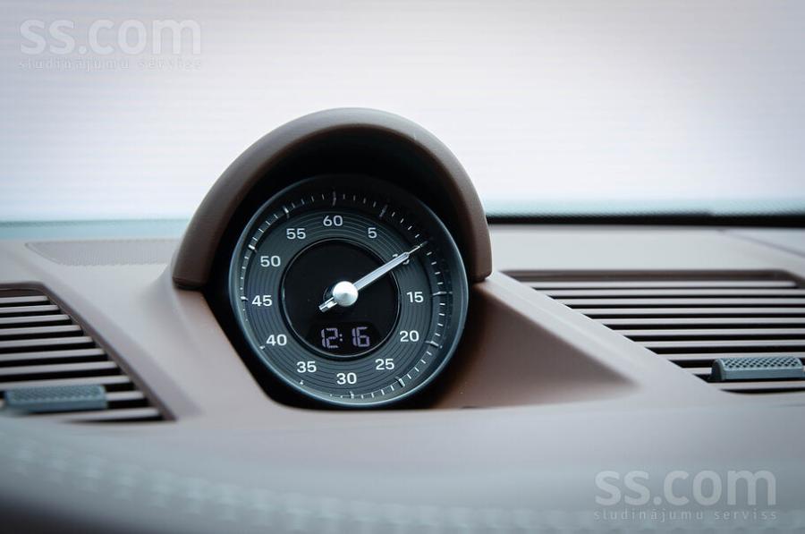 Pelēks Porsche 911 2022 Rīga, ar dzinēja tilpumu 3.00 L un nobraukumu 9 tūkst. km par 149000 €, foto 20 vietnē AUTOMOTO.COM.LV