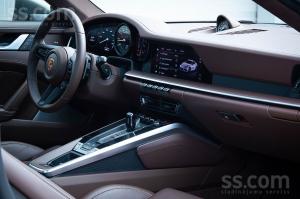 Pelēks Porsche 911 2022 Rīga, ar dzinēja tilpumu 3.00 L un nobraukumu 9 tūkst. km par 149000 €, foto 29 vietnē AUTOMOTO.COM.LV