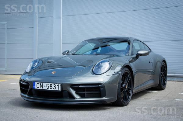 Grey Porsche 911 2022 in Riga, with an engine capacity of 3.00 L and mileage of 9 thousand km for 149000 €, photo 11 on AUTOMOTO.COM.LV