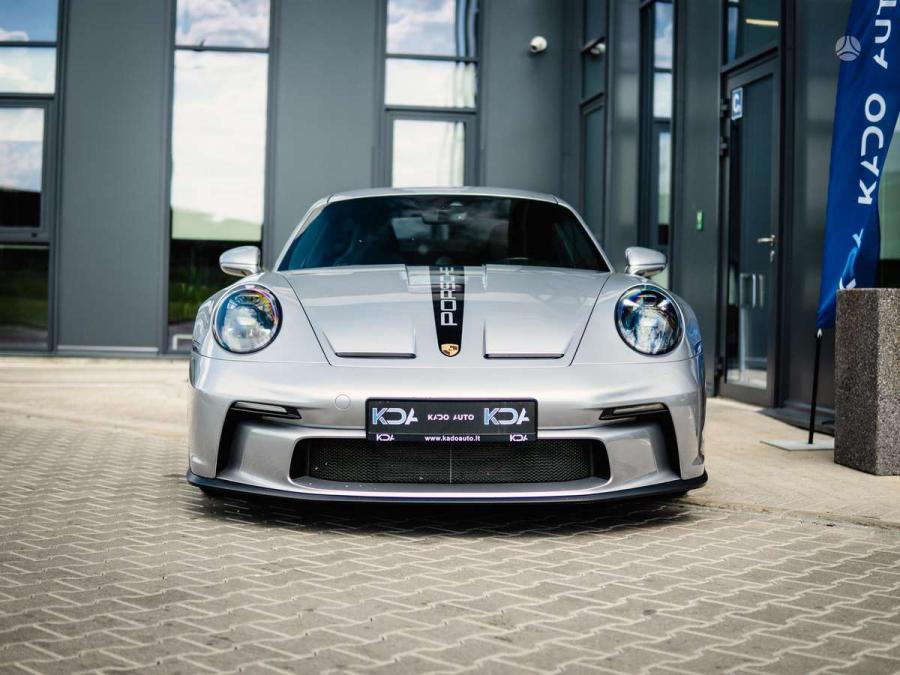 Pelēks Porsche 911 2022 Kauņa, ar dzinēja tilpumu 4.00 L un nobraukumu 15 tūkst. km par 160450 €, foto 5 vietnē AUTOMOTO.COM.LV