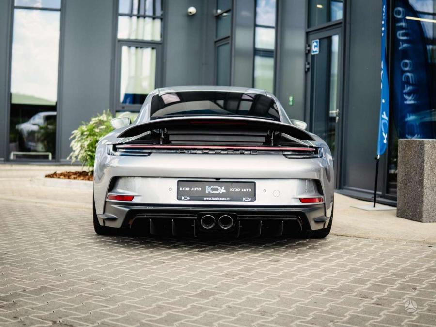 Pelēks Porsche 911 2022 Kauņa, ar dzinēja tilpumu 4.00 L un nobraukumu 15 tūkst. km par 160450 €, foto 10 vietnē AUTOMOTO.COM.LV