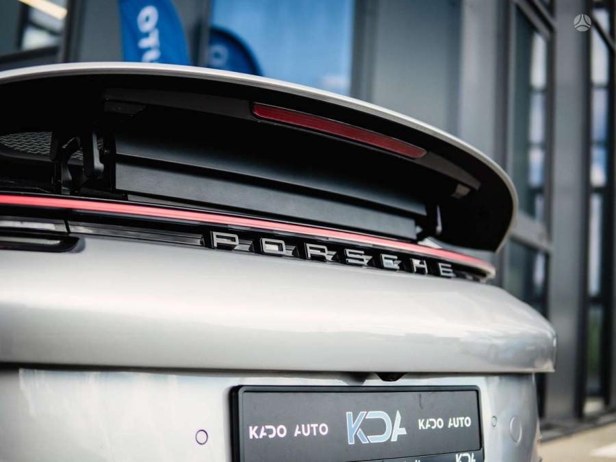 Pelēks Porsche 911 2022 Kauņa, ar dzinēja tilpumu 4.00 L un nobraukumu 15 tūkst. km par 160450 €, foto 16 vietnē AUTOMOTO.COM.LV