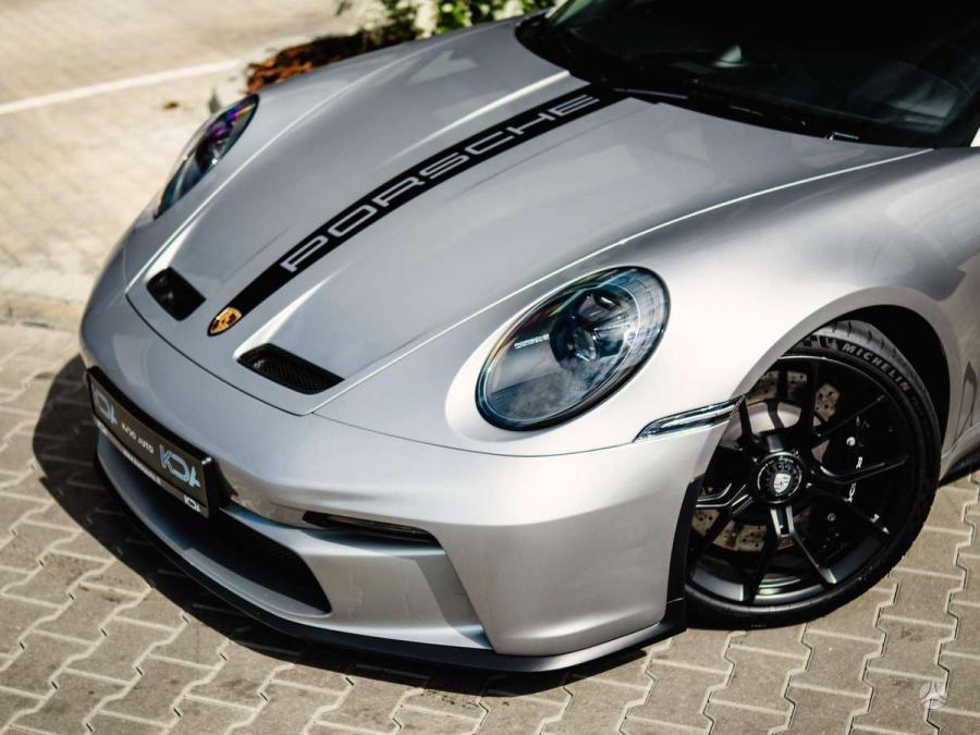 Pelēks Porsche 911 2022 Kauņa, ar dzinēja tilpumu 4.00 L un nobraukumu 15 tūkst. km par 160450 €, foto 19 vietnē AUTOMOTO.COM.LV