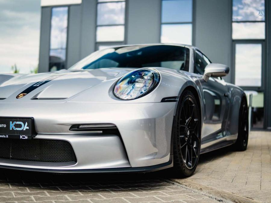 Pelēks Porsche 911 2022 Kauņa, ar dzinēja tilpumu 4.00 L un nobraukumu 15 tūkst. km par 160450 €, foto 21 vietnē AUTOMOTO.COM.LV