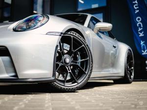 Pelēks Porsche 911 2022 Kauņa, ar dzinēja tilpumu 4.00 L un nobraukumu 15 tūkst. km par 160450 €, foto 22 vietnē AUTOMOTO.COM.LV