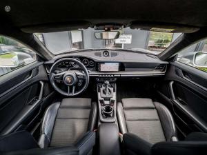 Pelēks Porsche 911 2022 Kauņa, ar dzinēja tilpumu 4.00 L un nobraukumu 15 tūkst. km par 160450 €, foto 23 vietnē AUTOMOTO.COM.LV