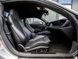 Pelēks Porsche 911 2022 Kauņa, ar dzinēja tilpumu 4.00 L un nobraukumu 15 tūkst. km par 160450 €, foto 39 vietnē AUTOMOTO.COM.LV