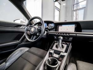 Pelēks Porsche 911 2022 Kauņa, ar dzinēja tilpumu 4.00 L un nobraukumu 15 tūkst. km par 160450 €, foto 41 vietnē AUTOMOTO.COM.LV