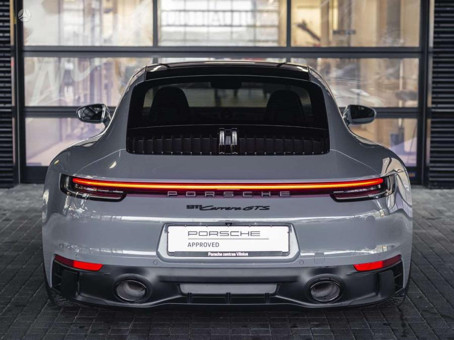 Pelēks Porsche 911 2023 Viļņa, ar dzinēja tilpumu 2.98 L un nobraukumu 28 tūkst. km par 154911 €, foto 4 vietnē AUTOMOTO.COM.LV