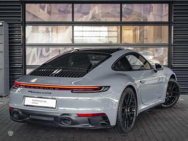 Pelēks Porsche 911 2023 Viļņa, ar dzinēja tilpumu 2.98 L un nobraukumu 23 tūkst. km par 159911 €, foto 5 vietnē AUTOMOTO.COM.LV