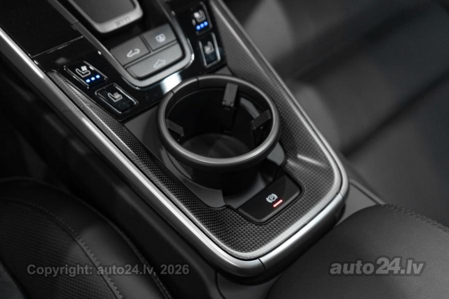 Серый Порше 911 2023 в Рига, объемом двигателя 3.80 л и пробегом 6 тыс. км за 248050 €, фото 30 на AUTOMOTO.COM.LV