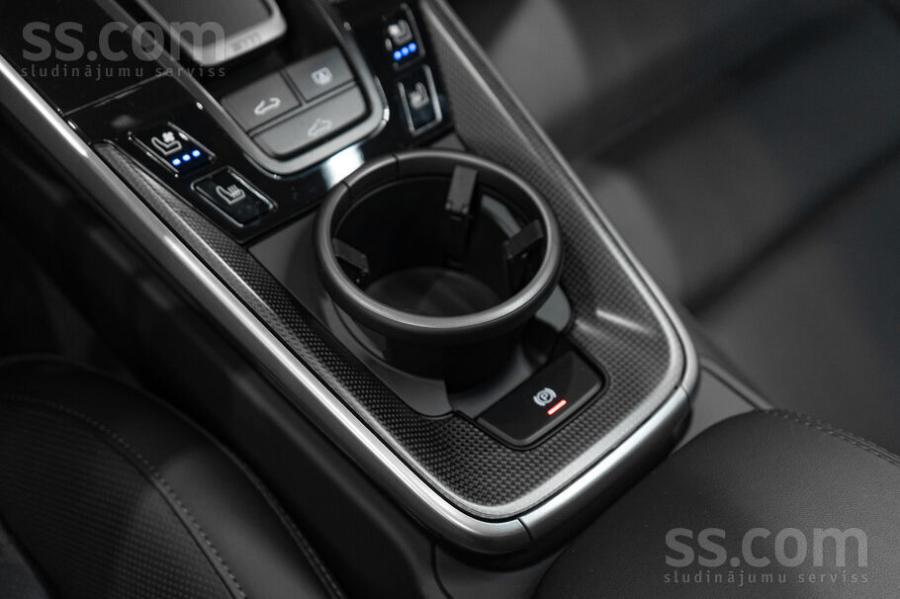 Серый Порше 911 2023 в Рига, объемом двигателя 3.80 л и пробегом 6 тыс. км за 248050 €, фото 30 на AUTOMOTO.COM.LV