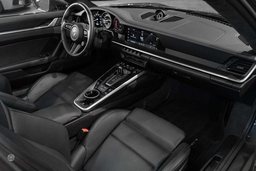 Серый Порше 911 2023 в Рига, объемом двигателя 3.75 л и пробегом 6 тыс. км за 248050 €, фото 12 на AUTOMOTO.COM.LV