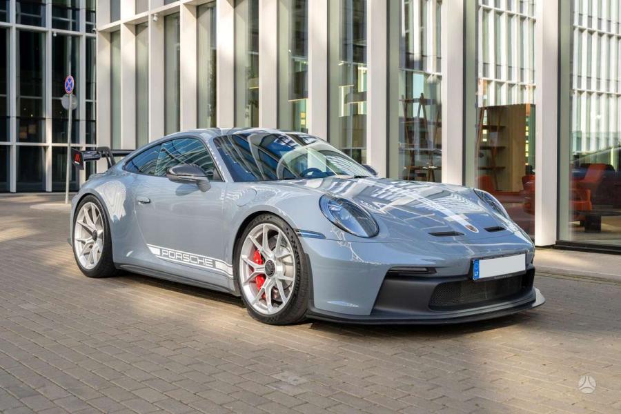 Grey Porsche 911 2024 in Vilnius, with an engine capacity of 4.00 L and mileage of 18 thousand km for 204900 €, photo 10 on AUTOMOTO.COM.LV