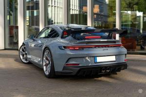 Grey Porsche 911 2024 in Vilnius, with an engine capacity of 4.00 L and mileage of 18 thousand km for 204900 €, photo 12 on AUTOMOTO.COM.LV