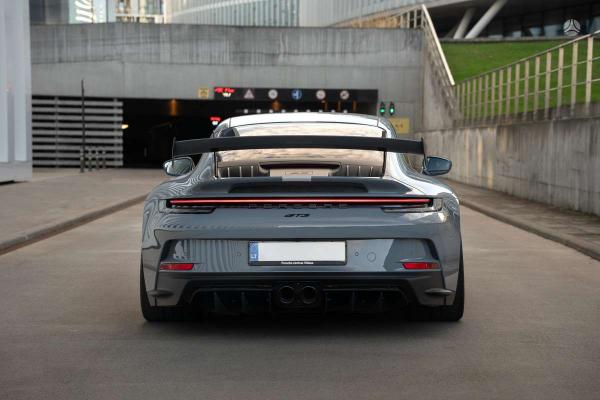 Порше 911 2024 в Вильнюс на AUTOMOTO.COM.LV Серый Порше 911 2024 в Вильнюс, объемом двигателя 4.00 л и пробегом 18 тыс. км за 191900 €, фото 4 на AUTOMOTO.COM.LV