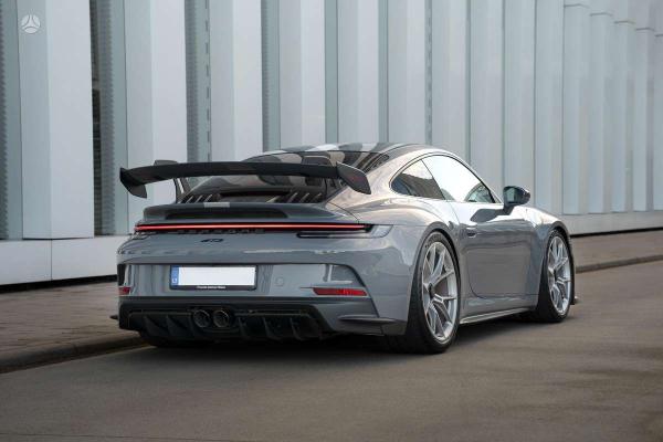 Порше 911 2024 в Вильнюс на AUTOMOTO.COM.LV Серый Порше 911 2024 в Вильнюс, объемом двигателя 4.00 л и пробегом 18 тыс. км за 191900 €, фото 5 на AUTOMOTO.COM.LV