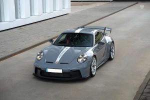 Grey Porsche 911 2024 in Vilnius, with an engine capacity of 4.00 L and mileage of 18 thousand km for 191900 €, photo 10 on AUTOMOTO.COM.LV