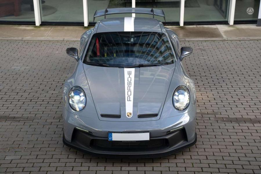 Grey Porsche 911 2024 in Vilnius, with an engine capacity of 4.00 L and mileage of 18 thousand km for 191900 €, photo 12 on AUTOMOTO.COM.LV