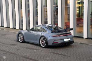 Grey Porsche 911 2024 in Vilnius, with an engine capacity of 4.00 L and mileage of 18 thousand km for 191900 €, photo 15 on AUTOMOTO.COM.LV