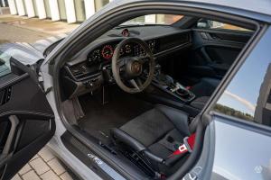 Grey Porsche 911 2024 in Vilnius, with an engine capacity of 4.00 L and mileage of 18 thousand km for 191900 €, photo 28 on AUTOMOTO.COM.LV