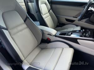 Pelēks Porsche 911 2025 Rīga, ar dzinēja tilpumu 3.00 L un nobraukumu 13 tūkst. km par 129900 €, foto 7 vietnē AUTOMOTO.COM.LV