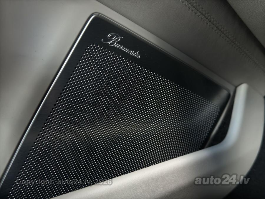 Pelēks Porsche 911 2025 Rīga, ar dzinēja tilpumu 3.00 L un nobraukumu 13 tūkst. km par 129900 €, foto 16 vietnē AUTOMOTO.COM.LV