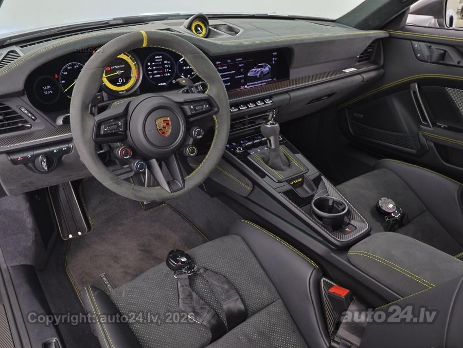 Grey Porsche 911 2025 in Tallinn, with an engine capacity of 4.00 L and mileage of 8 thousand km for 339000 €, photo 14 on AUTOMOTO.COM.LV