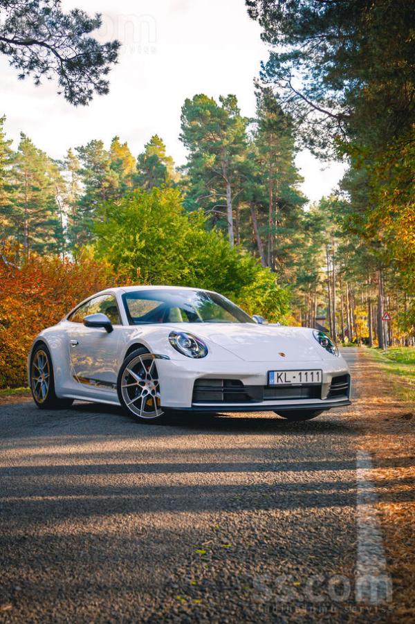 Серый Порше 911 2025 в Рига, объемом двигателя 3.00 л и пробегом 5 тыс. км за 139900 €, фото 9 на AUTOMOTO.COM.LV