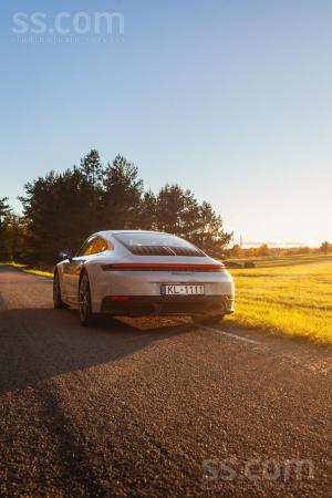 Серый Порше 911 2025 в Рига, объемом двигателя 3.00 л и пробегом 5 тыс. км за 139900 €, фото 5 на AUTOMOTO.COM.LV