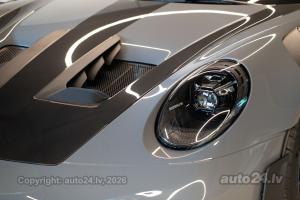 Grey Porsche 911 2025 in Tallinn, with an engine capacity of 4.00 L and mileage of 1 thousand km for 372000 €, photo 13 on AUTOMOTO.COM.LV