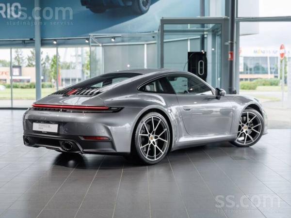 Серый Порше 911 2026 в Рига, объемом двигателя 3.00 л и пробегом 3 тыс. км за 129000 €, фото 3 на AUTOMOTO.COM.LV
