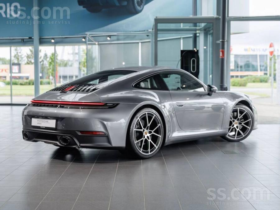 Серый Порше 911 2026 в Рига, объемом двигателя 3.00 л и пробегом 3 тыс. км за 129000 €, фото 4 на AUTOMOTO.COM.LV