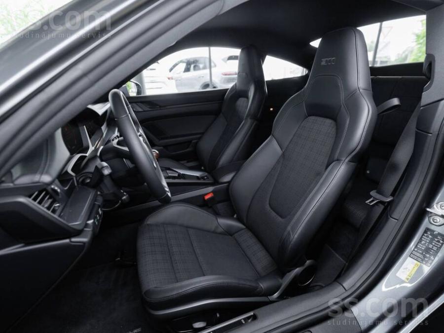 Серый Порше 911 2026 в Рига, объемом двигателя 3.00 л и пробегом 3 тыс. км за 129000 €, фото 6 на AUTOMOTO.COM.LV