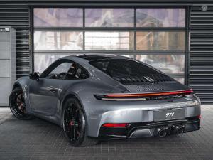 Pelēks Porsche 911 2026 Viļņa, ar dzinēja tilpumu 2.98 L un nobraukumu 3 tūkst. km par 205459 €, foto 4 vietnē AUTOMOTO.COM.LV