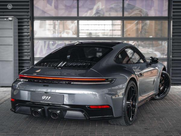 Pelēks Porsche 911 2026 Viļņa, ar dzinēja tilpumu 2.98 L un nobraukumu 3 tūkst. km par 205459 €, foto 5 vietnē AUTOMOTO.COM.LV