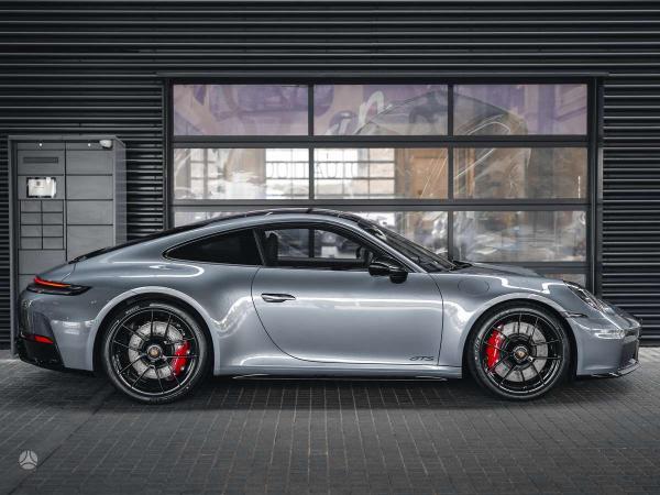 Pelēks Porsche 911 2026 Viļņa, ar dzinēja tilpumu 2.98 L un nobraukumu 3 tūkst. km par 205459 €, foto 6 vietnē AUTOMOTO.COM.LV