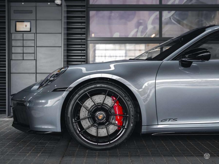 Pelēks Porsche 911 2026 Viļņa, ar dzinēja tilpumu 2.98 L un nobraukumu 3 tūkst. km par 205459 €, foto 23 vietnē AUTOMOTO.COM.LV