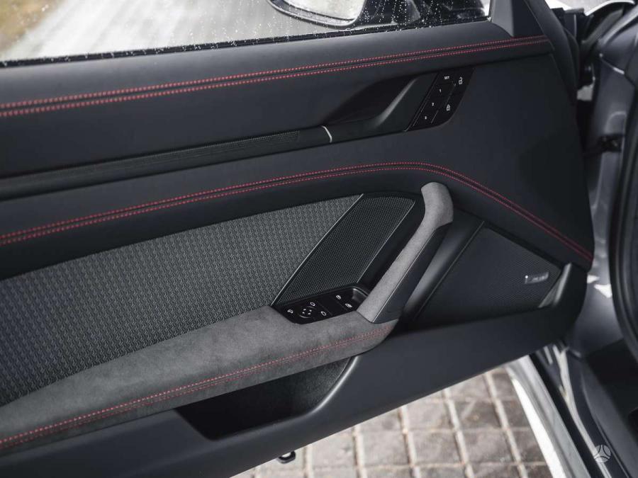 Pelēks Porsche 911 2026 Viļņa, ar dzinēja tilpumu 2.98 L un nobraukumu 3 tūkst. km par 205459 €, foto 41 vietnē AUTOMOTO.COM.LV