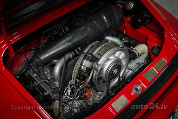 Sarkans Porsche 911 1974 Tallina, ar dzinēja tilpumu 2.70 L un nobraukumu 89 tūkst. km par 75000 €, foto 7 vietnē AUTOMOTO.COM.LV
