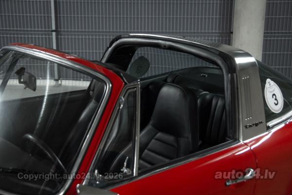 Sarkans Porsche 911 1974 Tallina, ar dzinēja tilpumu 2.70 L un nobraukumu 89 tūkst. km par 75000 €, foto 9 vietnē AUTOMOTO.COM.LV