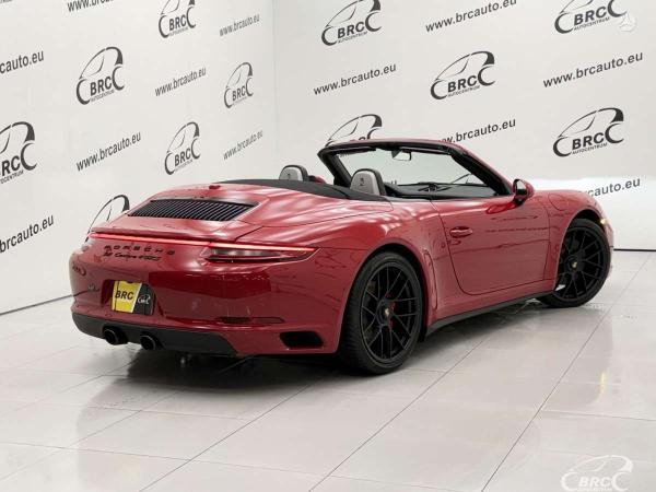 Red Porsche 911 2018 in Vilnius, with an engine capacity of 2.98 L and mileage of 53 thousand km for 83400 €, photo 6 on AUTOMOTO.COM.LV