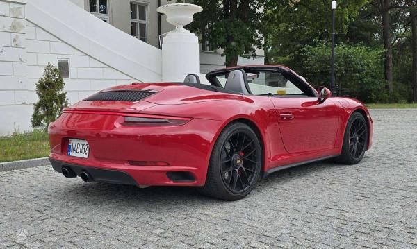 Sarkans Porsche 911 2018 Kauņa, ar dzinēja tilpumu 2.98 L un nobraukumu 53 tūkst. km par 76500 €, foto 1 vietnē AUTOMOTO.COM.LV