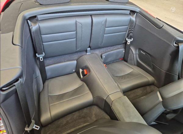 Sarkans Porsche 911 2024 Klaipėda, ar dzinēja tilpumu 2.98 L un nobraukumu 7 tūkst. km par 75000 €, foto 6 vietnē AUTOMOTO.COM.LV