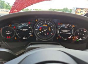 Sarkans Porsche 911 2024 Klaipėda, ar dzinēja tilpumu 2.98 L un nobraukumu 7 tūkst. km par 75000 €, foto 8 vietnē AUTOMOTO.COM.LV