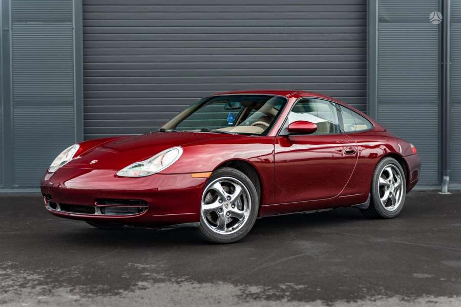 Sarkans Porsche 911 2000 Viļņa, ar dzinēja tilpumu 3.44 L un nobraukumu 122 tūkst. km par 24500 €, foto 1 vietnē AUTOMOTO.COM.LV