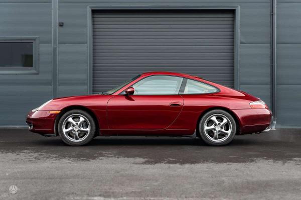Sarkans Porsche 911 2000 Viļņa, ar dzinēja tilpumu 3.44 L un nobraukumu 122 tūkst. km par 24500 €, foto 2 vietnē AUTOMOTO.COM.LV
