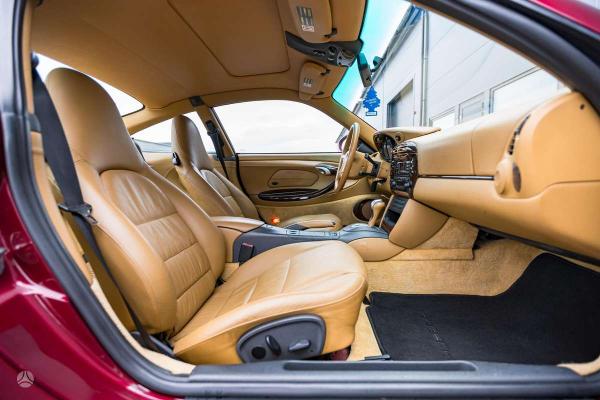 Sarkans Porsche 911 2000 Viļņa, ar dzinēja tilpumu 3.44 L un nobraukumu 122 tūkst. km par 24500 €, foto 9 vietnē AUTOMOTO.COM.LV