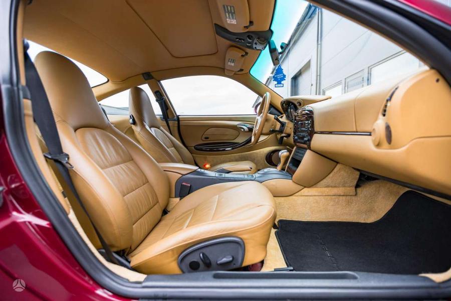 Sarkans Porsche 911 2000 Viļņa, ar dzinēja tilpumu 3.44 L un nobraukumu 122 tūkst. km par 24500 €, foto 10 vietnē AUTOMOTO.COM.LV