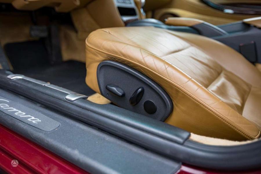 Sarkans Porsche 911 2000 Viļņa, ar dzinēja tilpumu 3.44 L un nobraukumu 122 tūkst. km par 24500 €, foto 16 vietnē AUTOMOTO.COM.LV